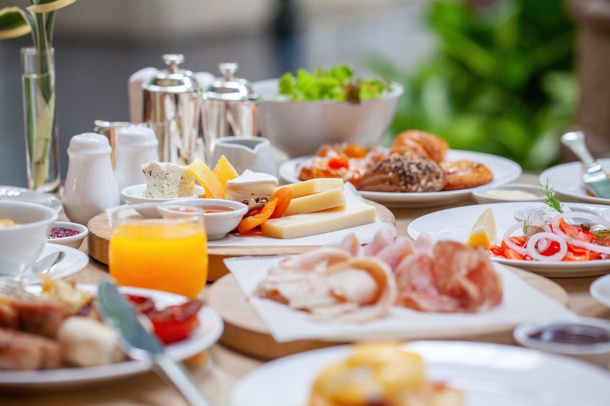 How To Elevate Food and Beverage Trends in the Hotel Industry - NewGen ...